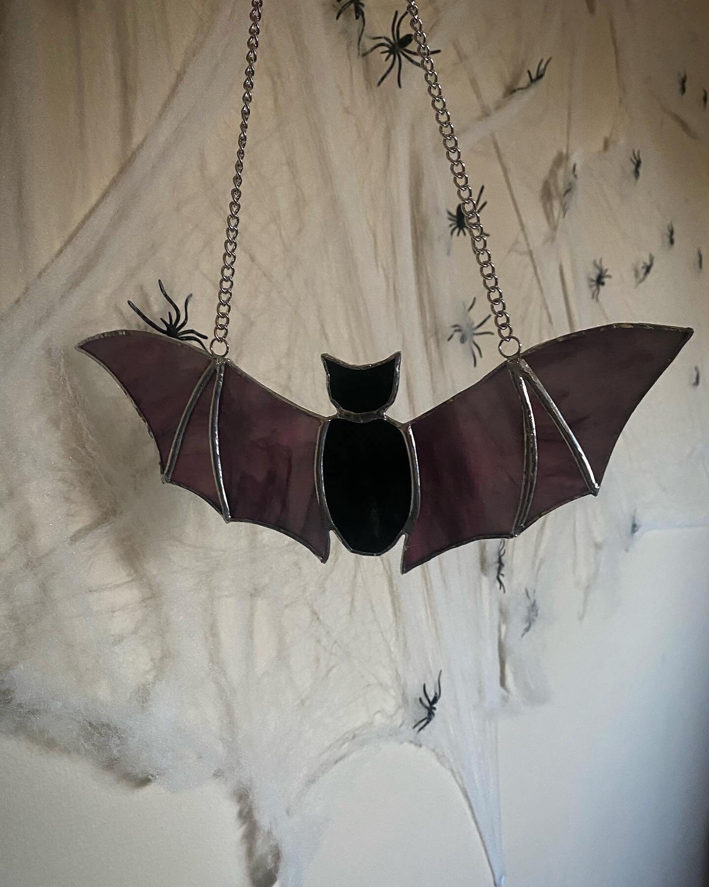 CUSTOMIZABLE Bat Stained Glass Piece - Etsy