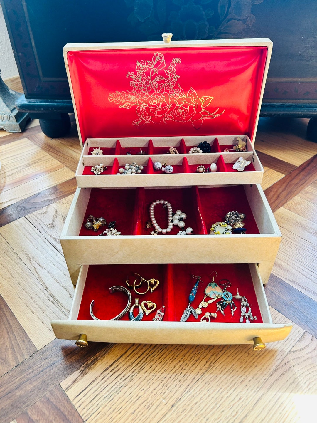 Lady Buxton Vintage Cream Colored Jewelry Organizer, Mid Century ...