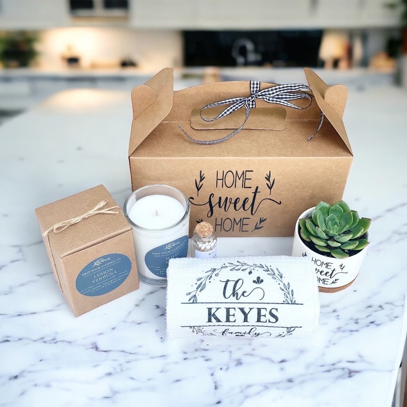 Closing Gifts for Buyers - 60+ Gift Ideas for 2024