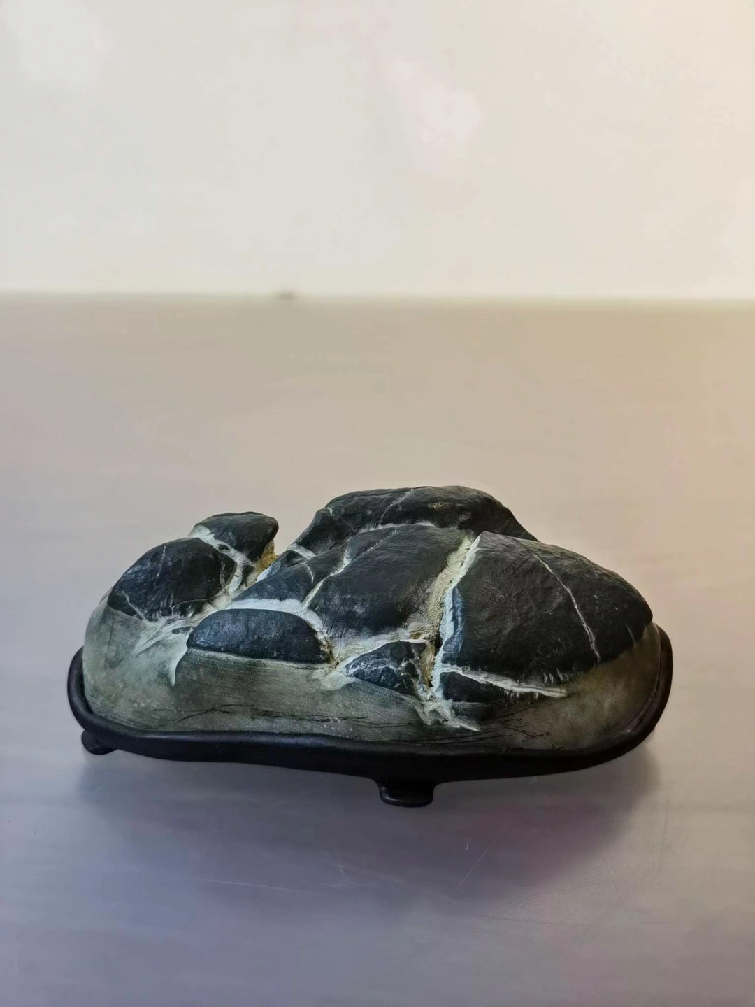 China Natural Stone Mountain Stones Bonsai Suiseki Lingbi Stone Stone ...