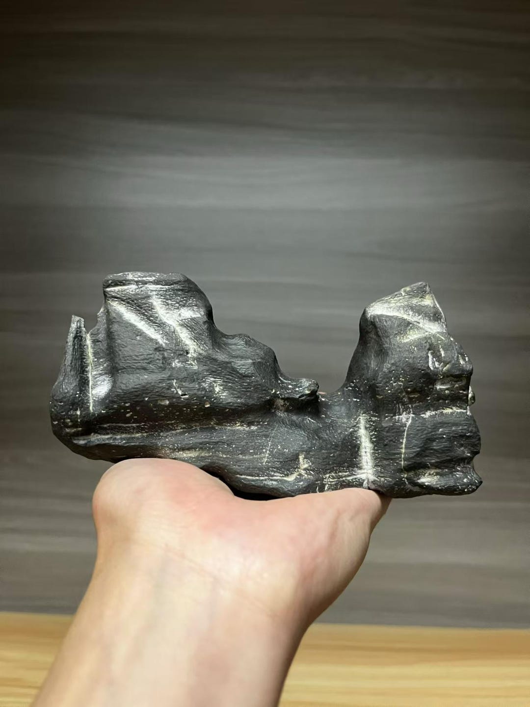 China Natural Stone Mountain Stones Bonsai Suiseki Lingbi Stone Stone ...