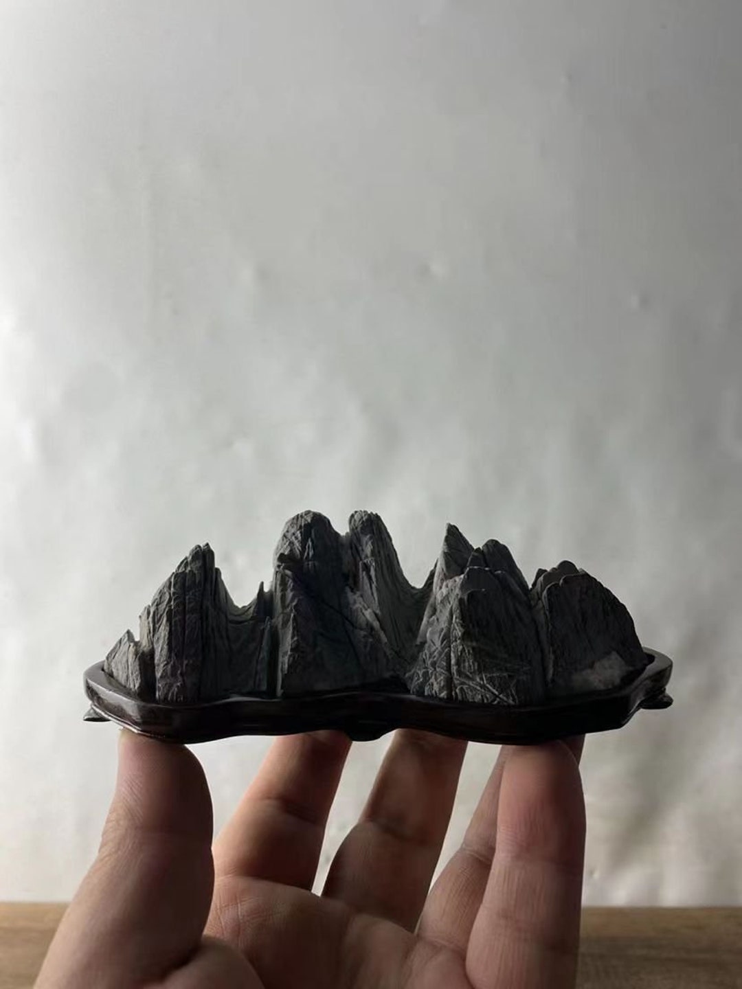 China Natural Stone Mountain Stones Bonsai Suiseki Lingbi Stone 灵璧石 ...