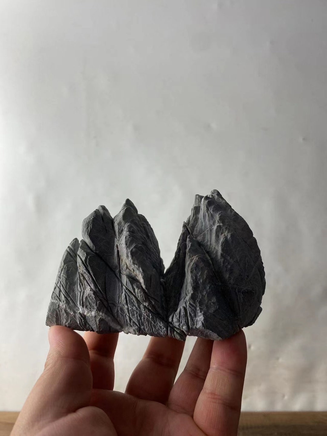 China Natural Stone Mountain Stones Bonsai Suiseki Lingbi Stone 013004 ...