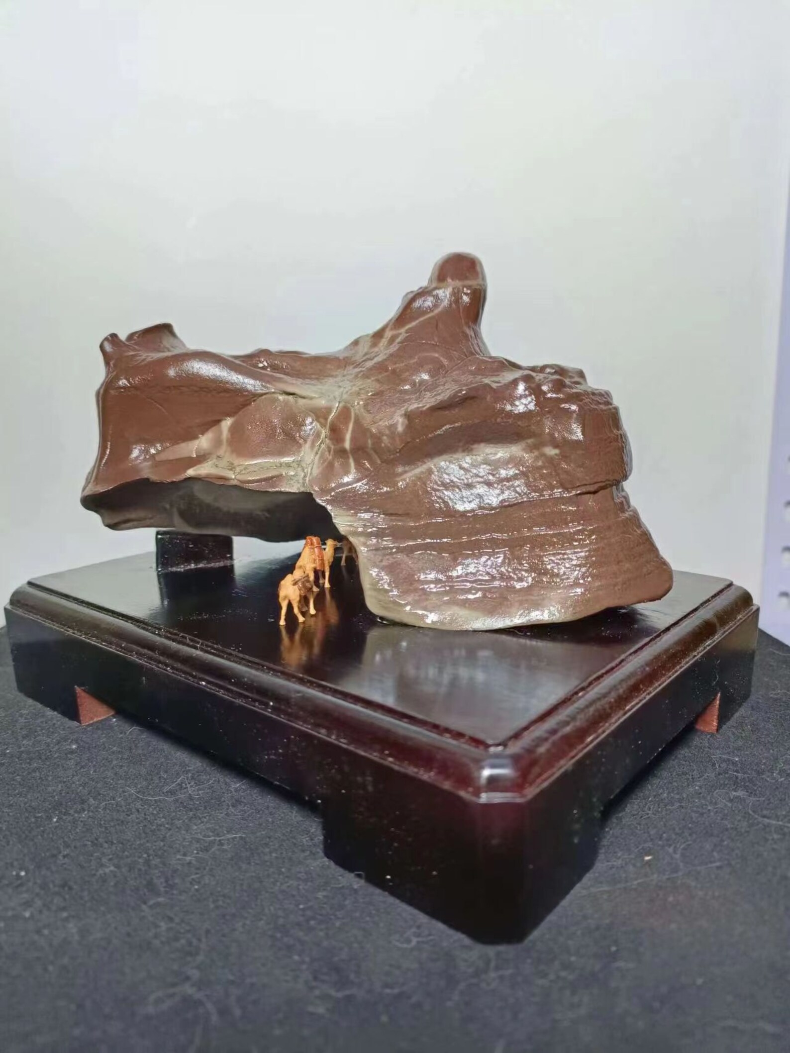 China Natural Stone Mountain Stones Bonsai Suiseki Songhua Stone ...