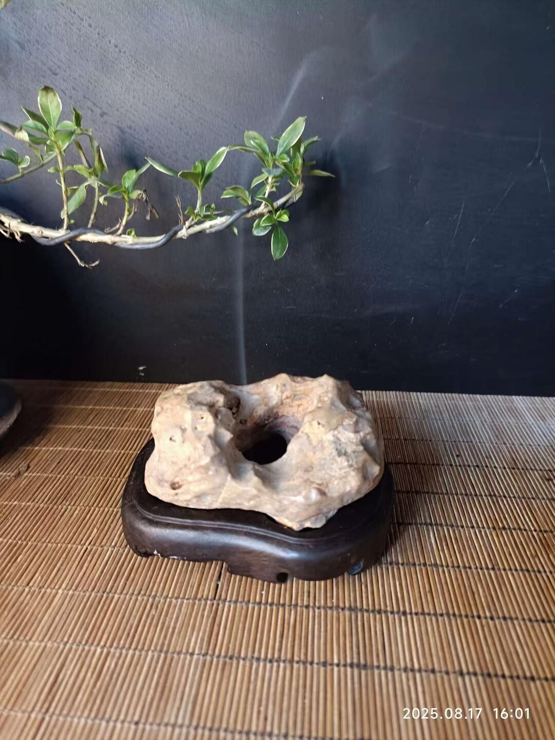 China Natural Stone Mountain Stones Bonsai Suiseki Taihu Stone 082101 ...