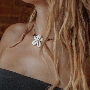 Surf Flower Macrame Shell Necklace, Shell Macrame Necklace, Macrame ...