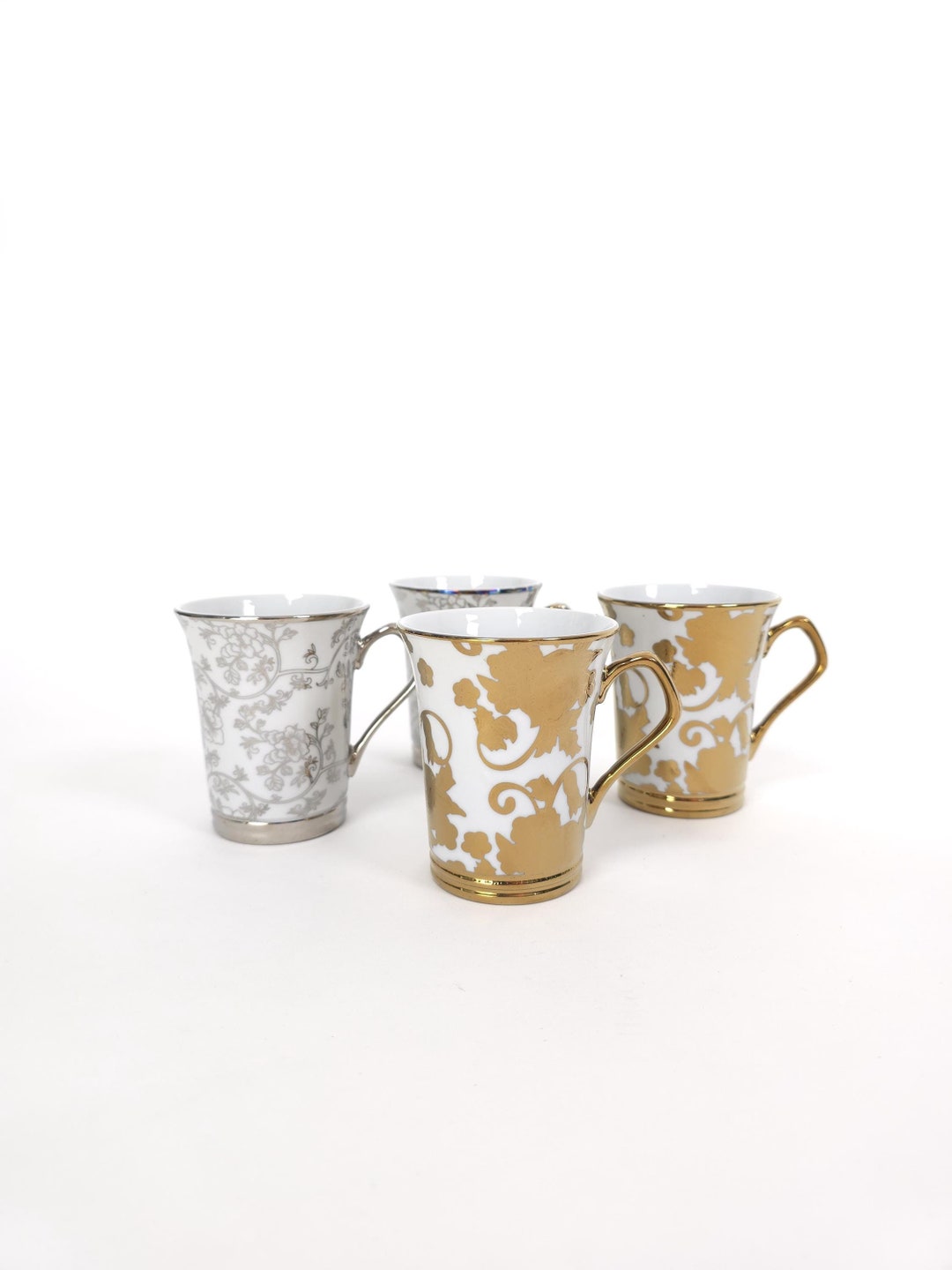 Vintage 80s 4 Small Cups Gold Silver Pattern 80s Retro Cups Silver Gold ...