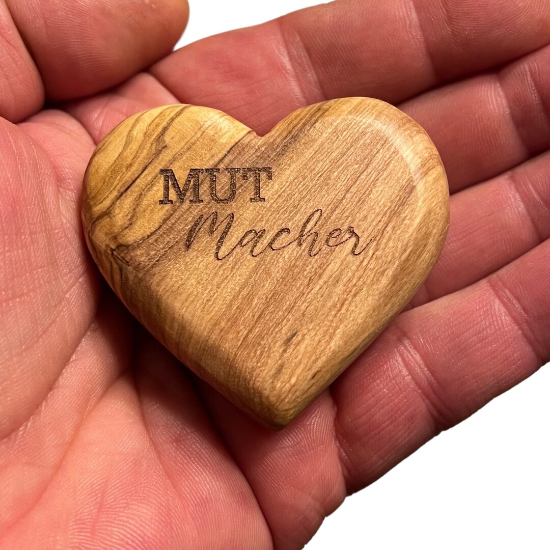 Handschmeichler MUT Macher aus Olivenholz personalisiert - Etsy.de