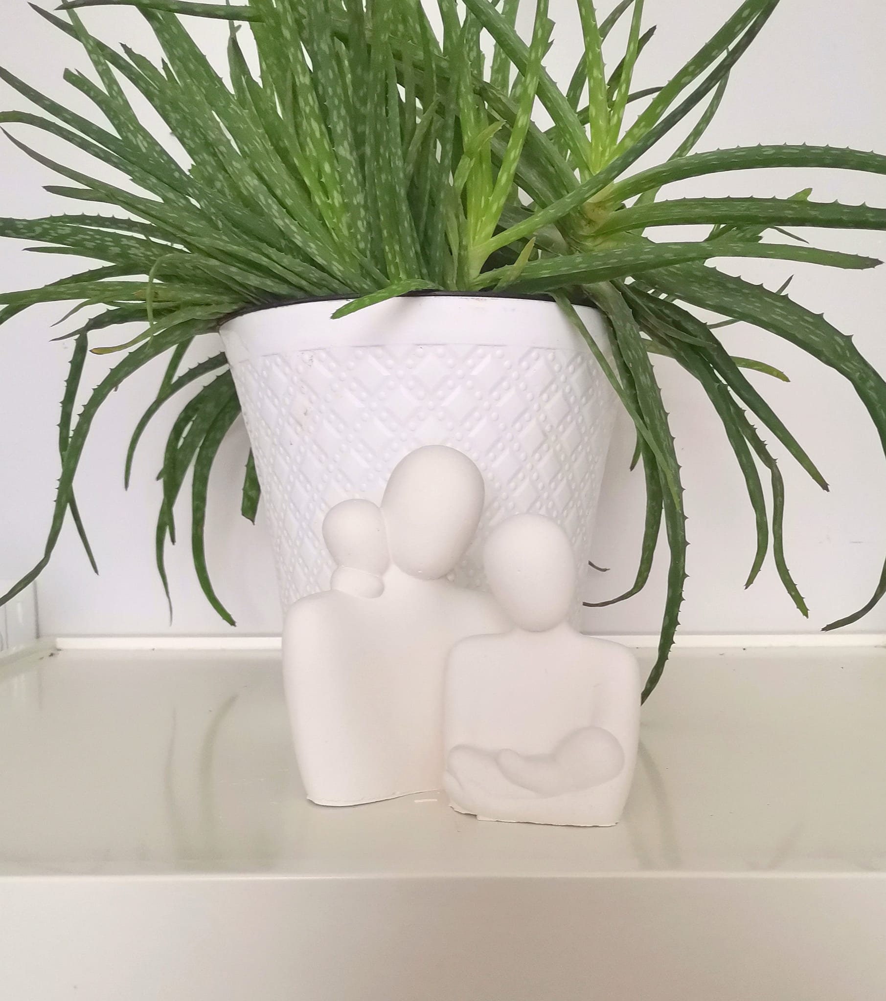 Handcrafted Decorative Family With Child and Baby Object Figurine ...