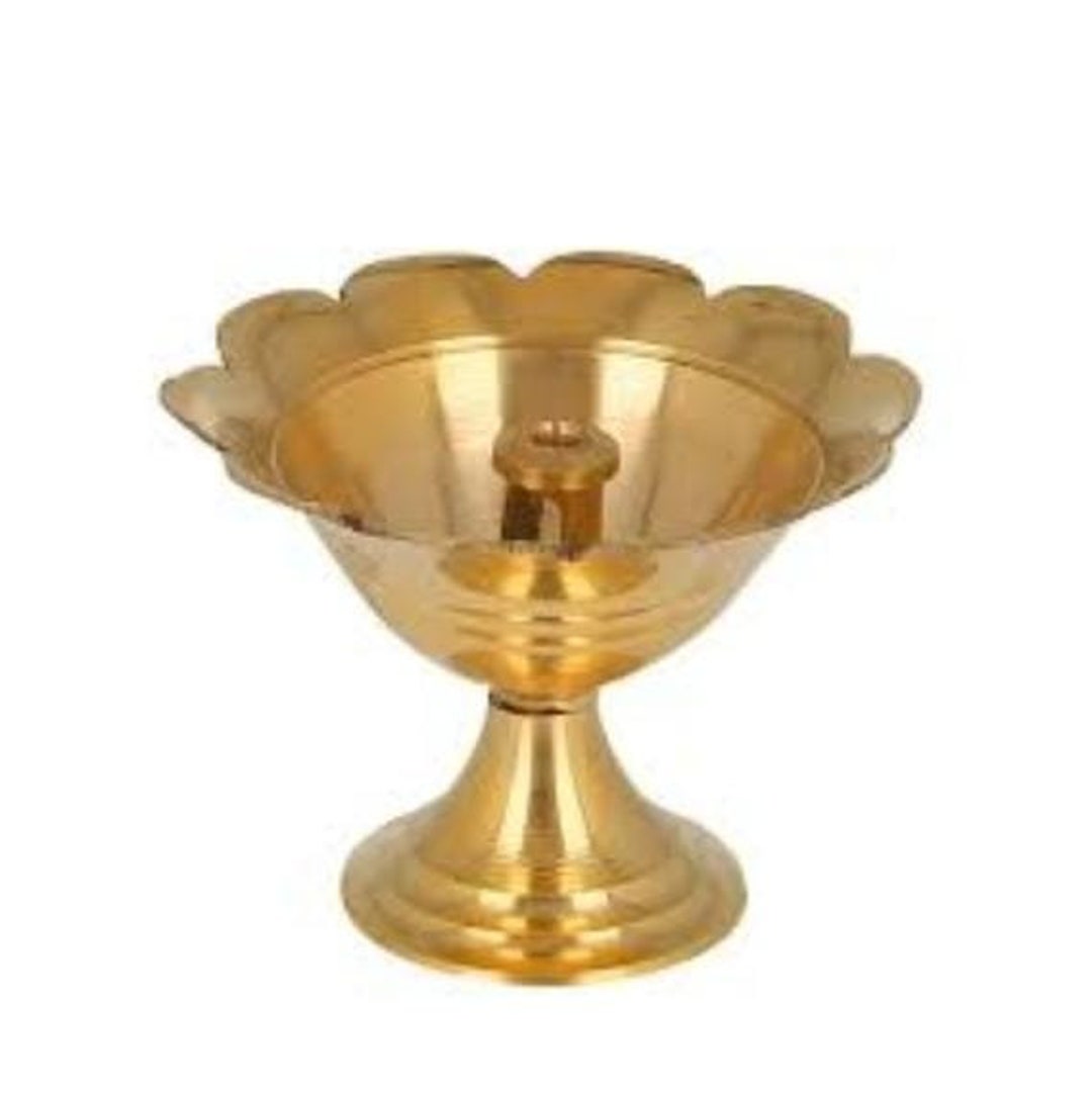 Diwali Gift Brass Hancrafted Akhand Diya, Brass Arti Diyas/deepak for ...