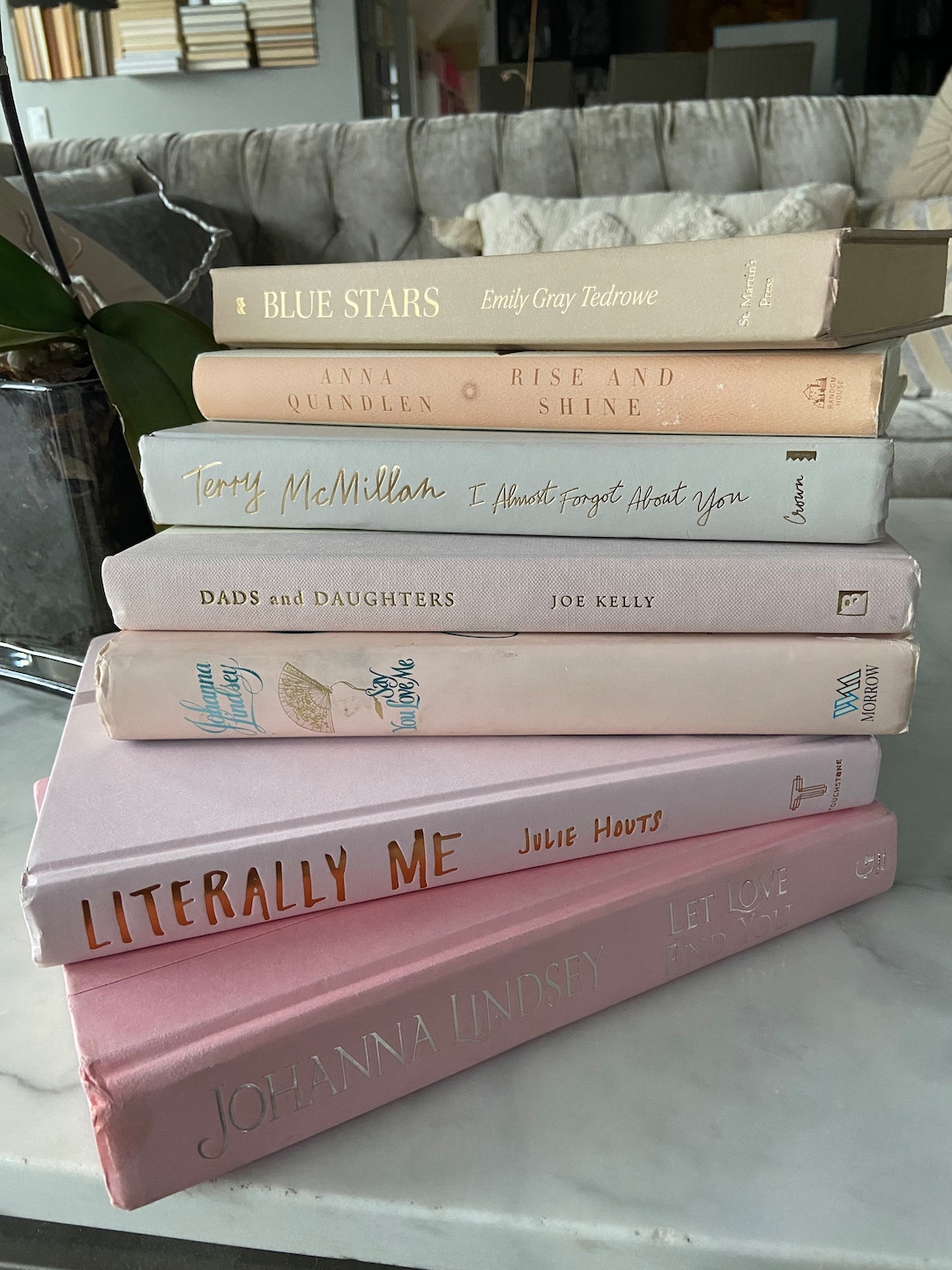 PASTEL BOOK SET - 7 Dreamy Books in Shades of Pastel. A Soft Rainbow ...