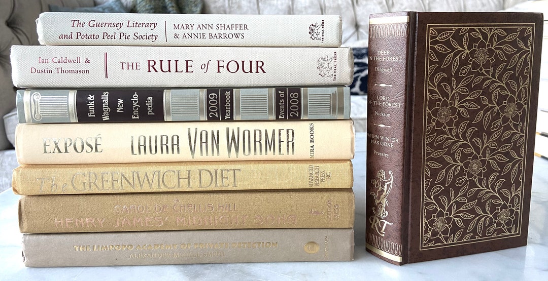 LIBROS BEIGE, TAN & BROWN..... 7 Libros Decorativos, Puesta en Escena ...