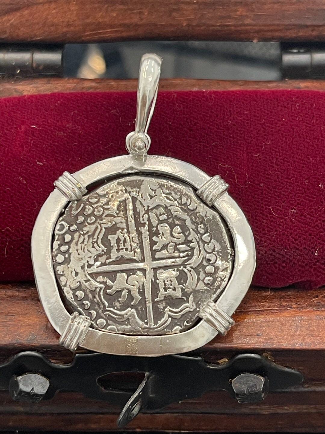 Atocha Shipwreck Silver Coin Pendant: Mel Fisher Treasure - Etsy