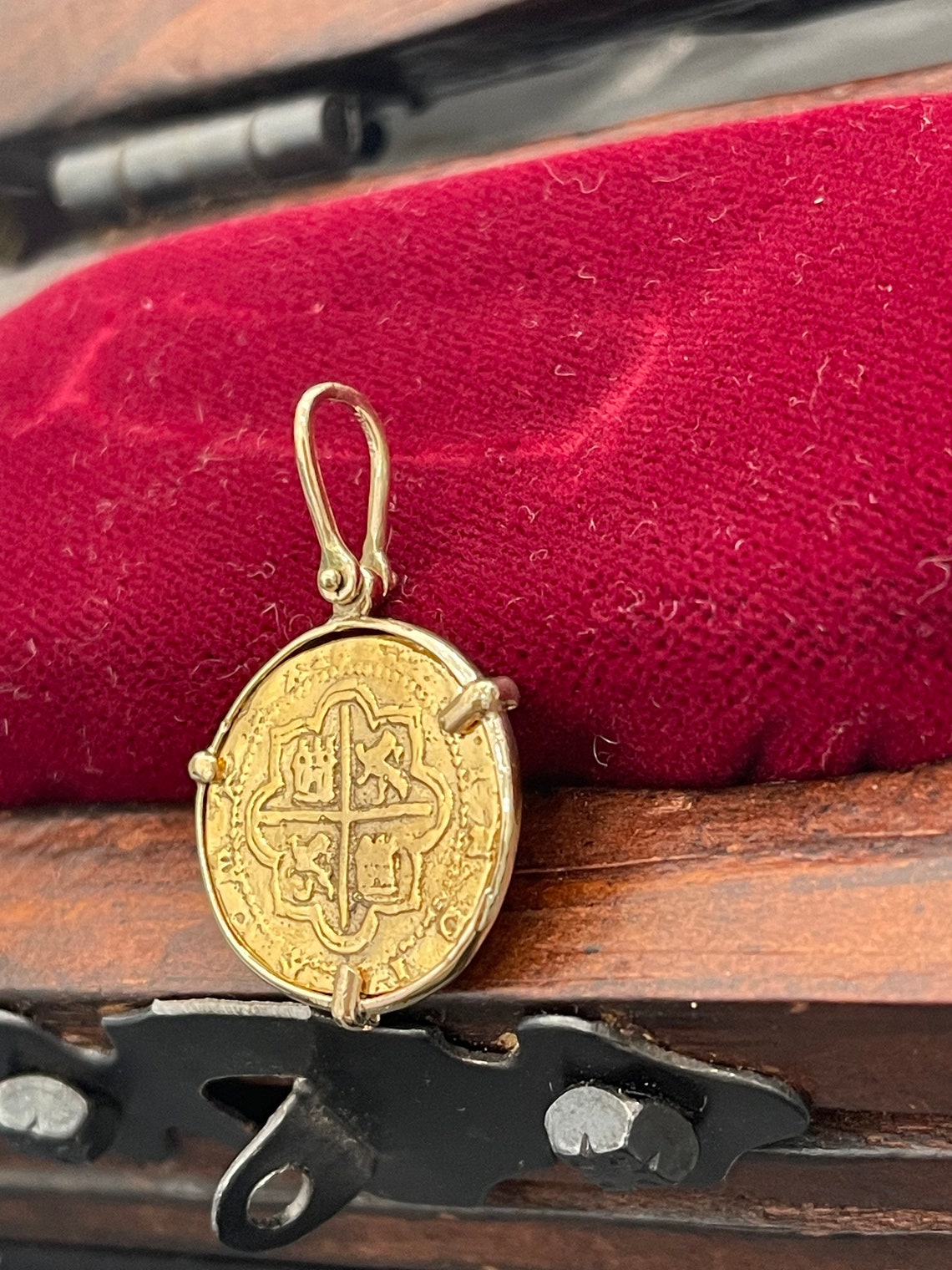 14 Solid Gold Atocha Shipwreck Gold Coin Pendant - Etsy
