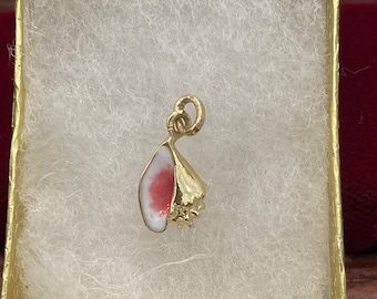 14K Solid Gold Scallop Seashell Pendant - Etsy