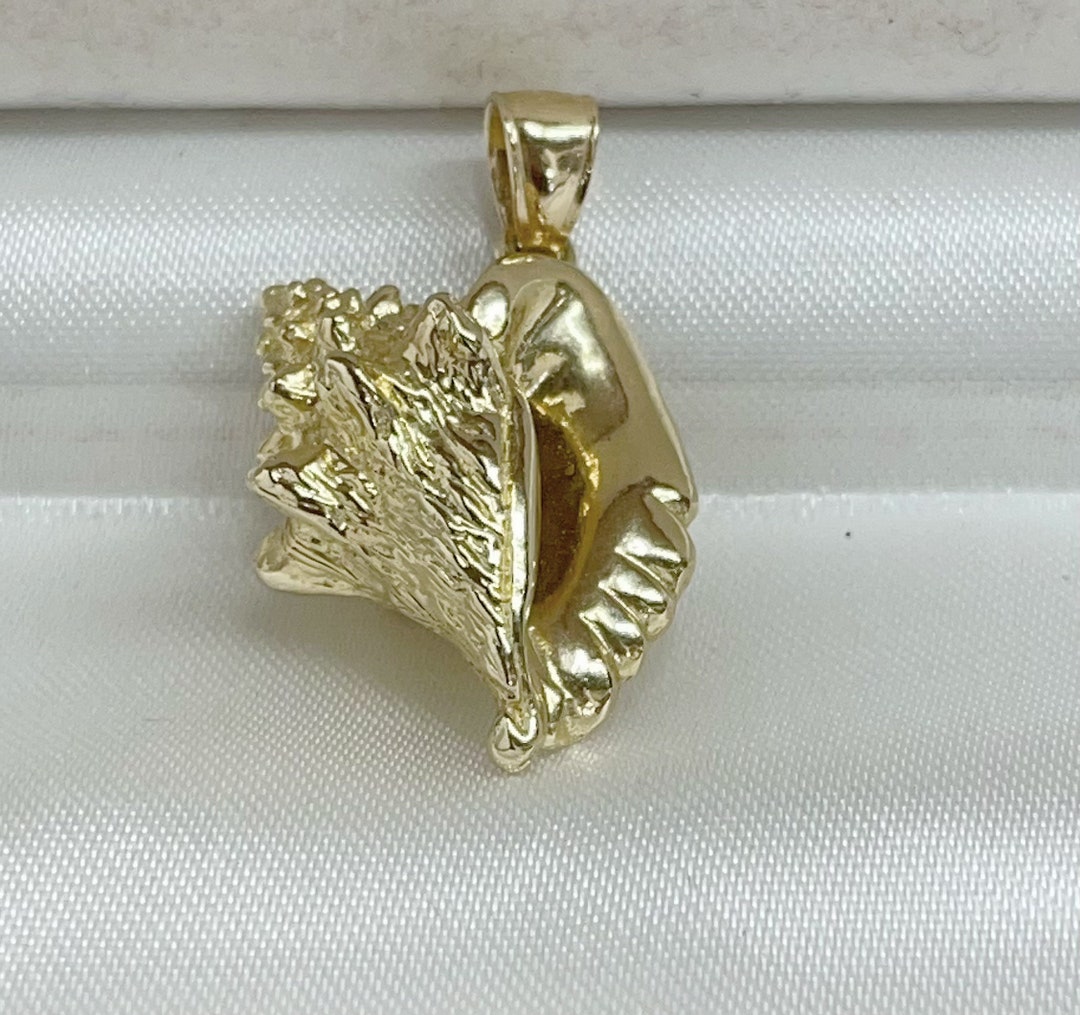 14k Solid Gold Conch Shell Pendant - Etsy