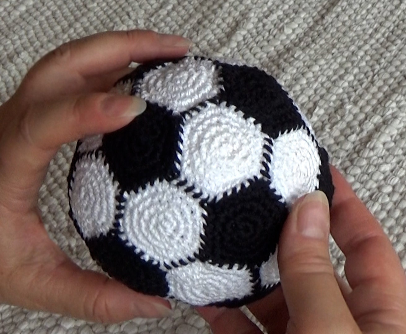 Crochet Pattern Soccer Ball Amigurumi in 2 Sizes EN/DE, PDF Eco ...