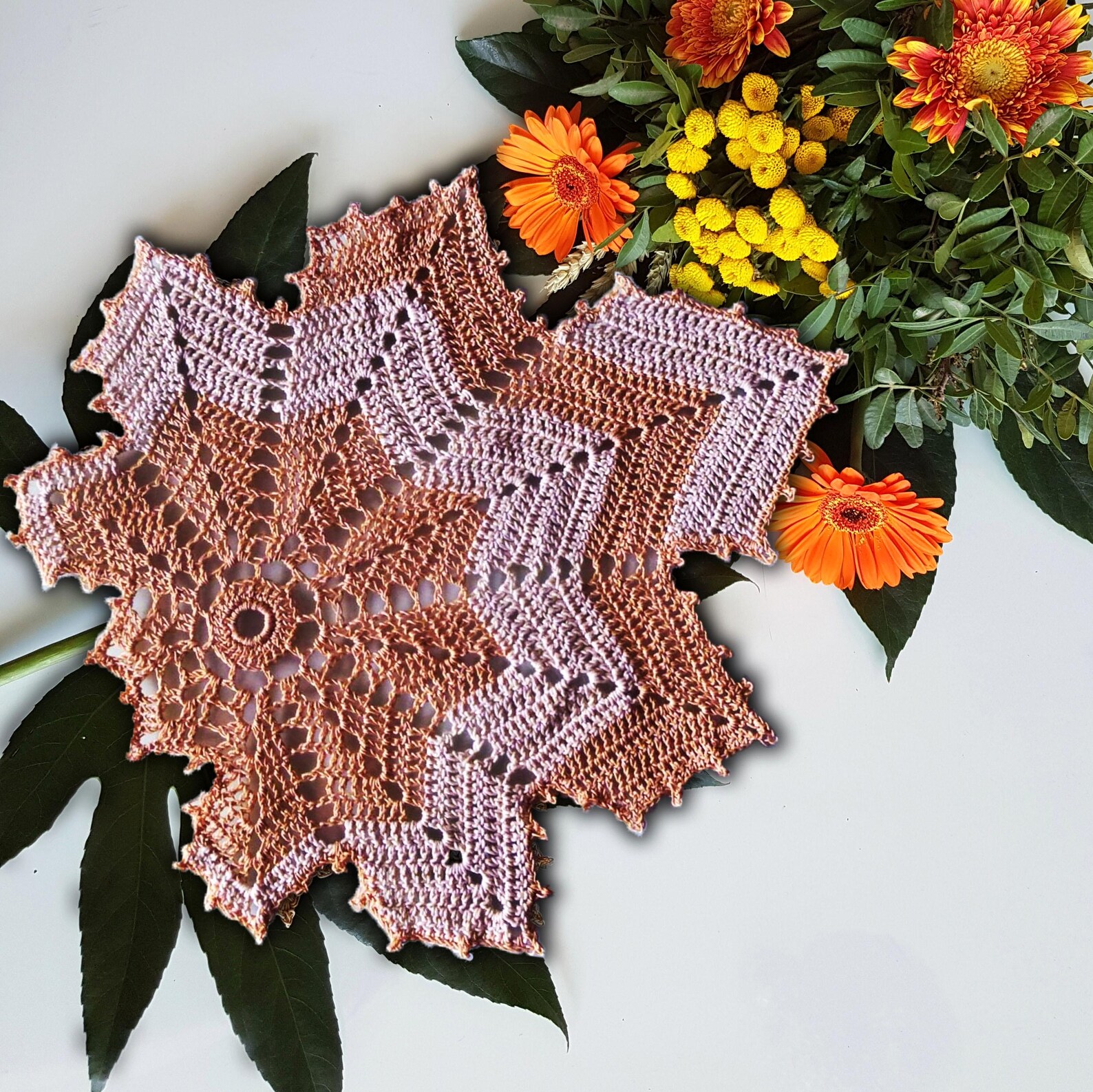 Maple Leaf Doily Crochet Pattern EN/DE: PDF Autumn Table Decor, Crocheted Table Design, Fall ...