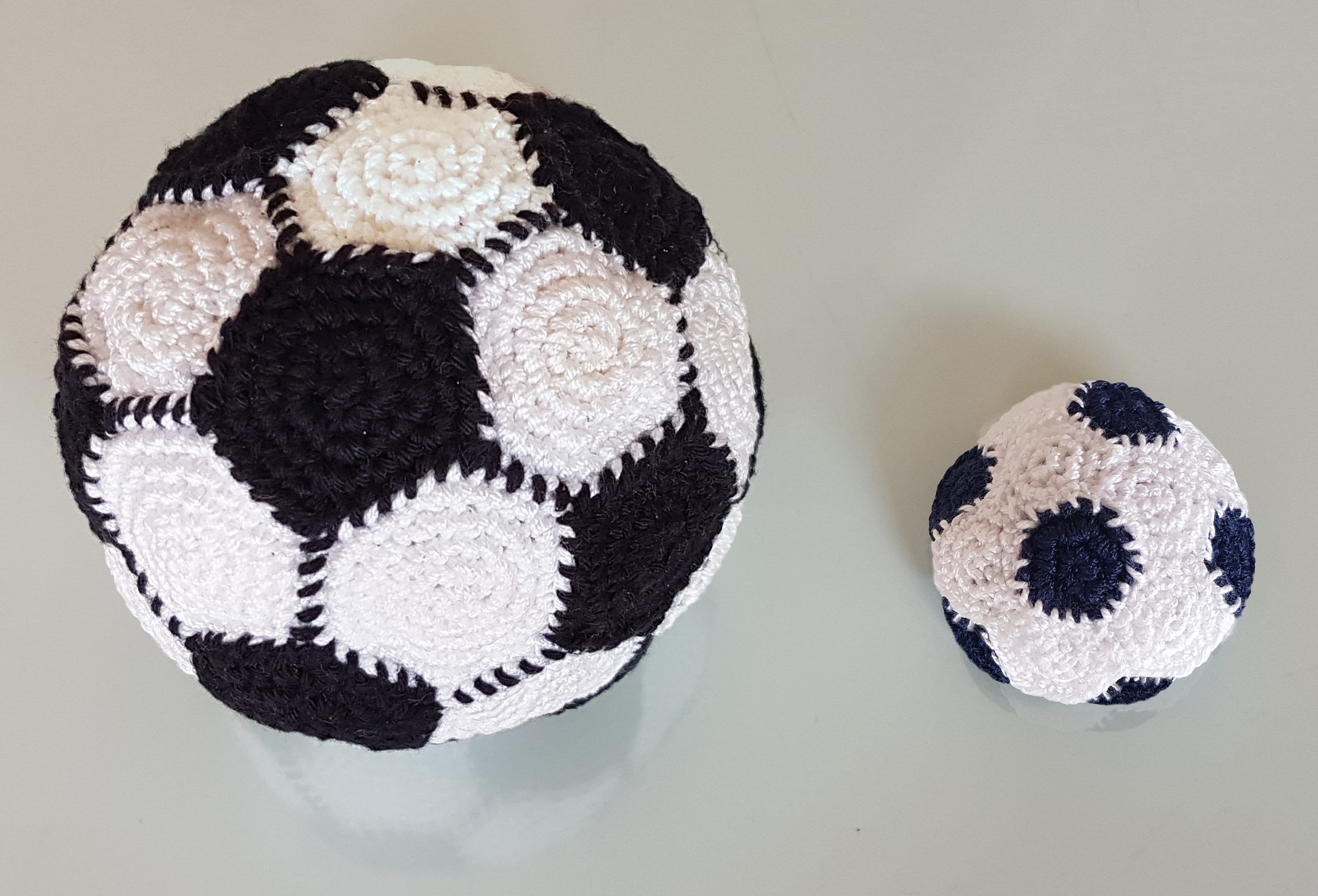 Crochet Pattern Soccer Ball Amigurumi in 2 Sizes EN/DE, PDF Eco ...