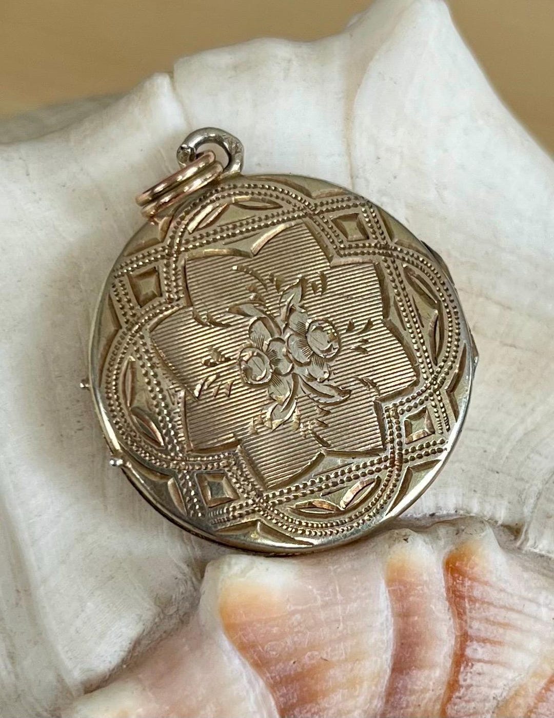 Antique French Opening Pendant From the 1910s in Gilded Silver - Etsy