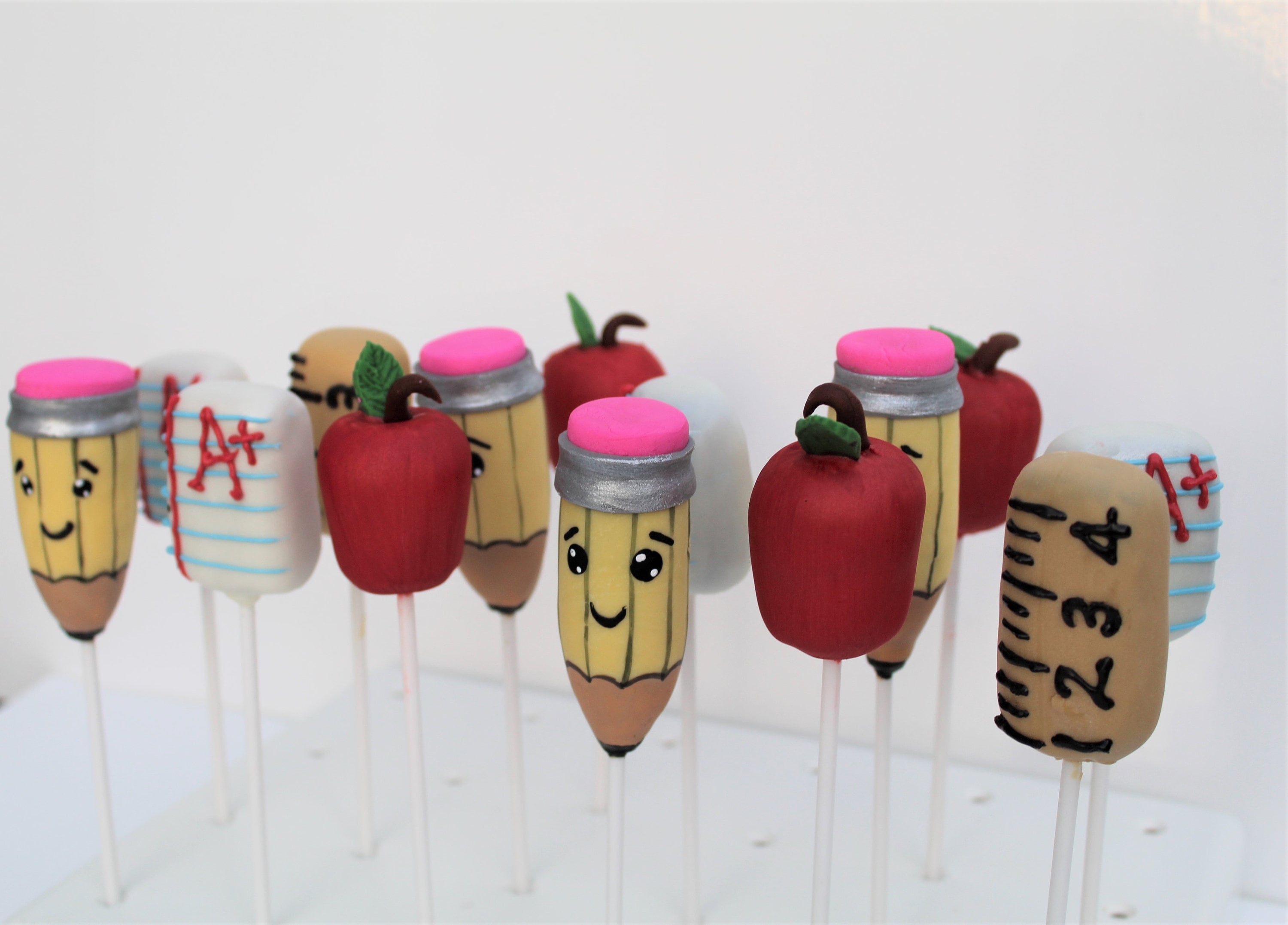Back to School Cake Pops: Teacher Appreciation Gift - Etsy
