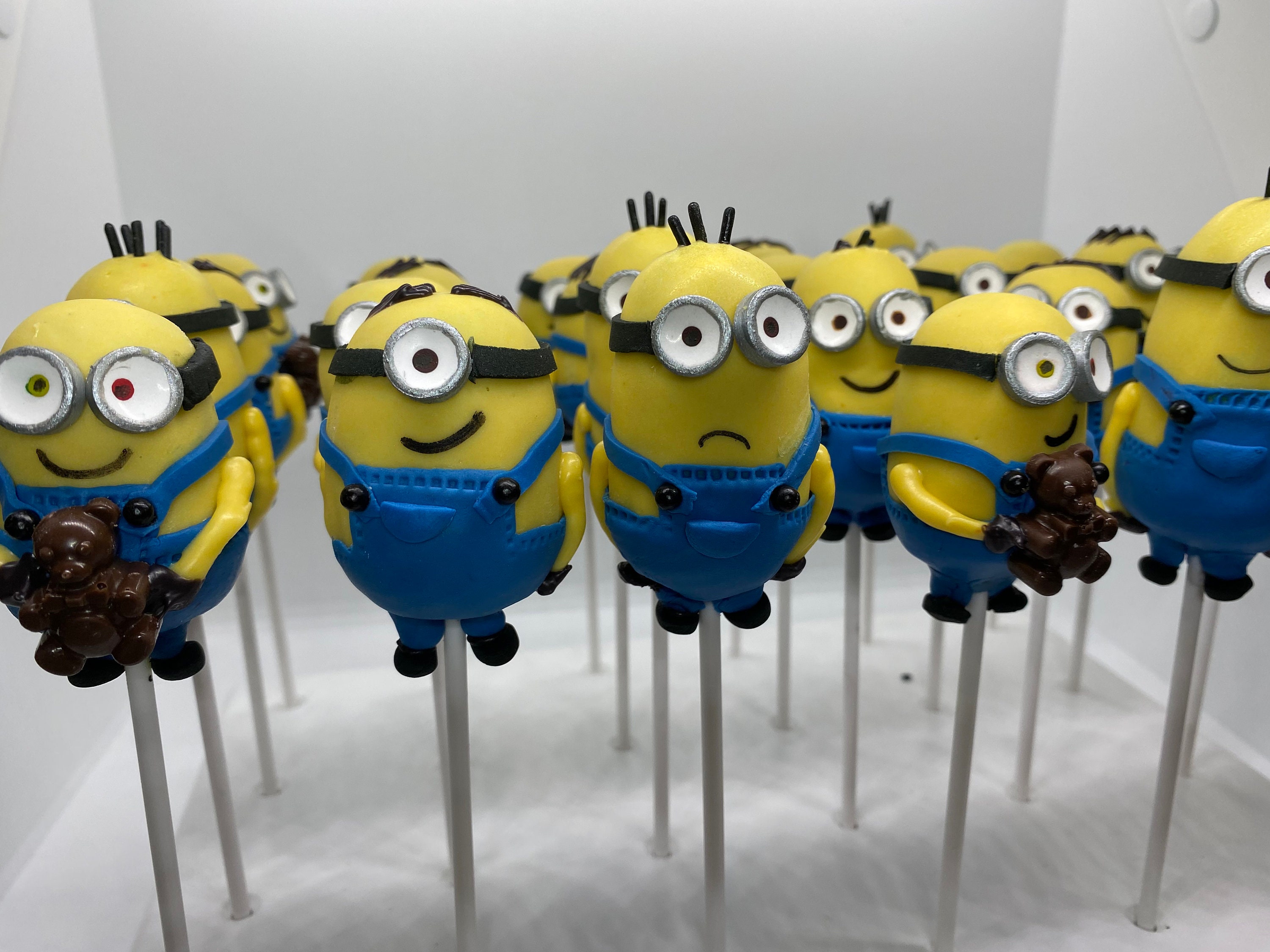 Minion Cake Pops