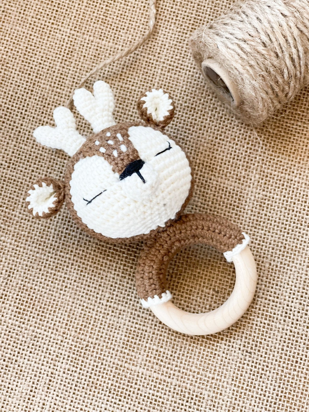 Gehäkelter Hirsch / Baby Beißring - Etsy.de