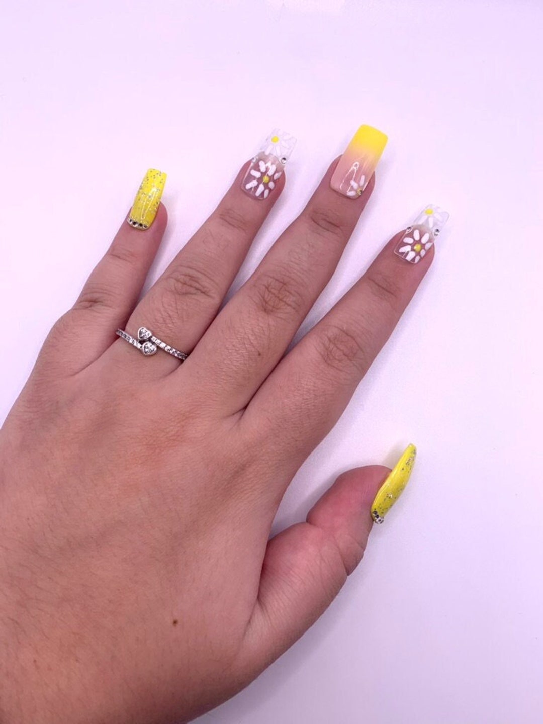 Spring Daisy 20 Piece Medium Square Press on Nail Set - Etsy