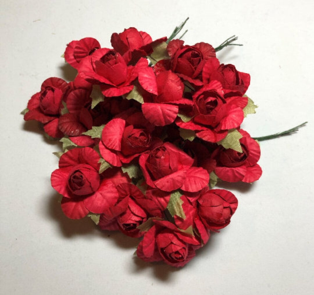 24 Small Paper Flowers | Red Paper Roses Light Green Leaves | Wedding ...