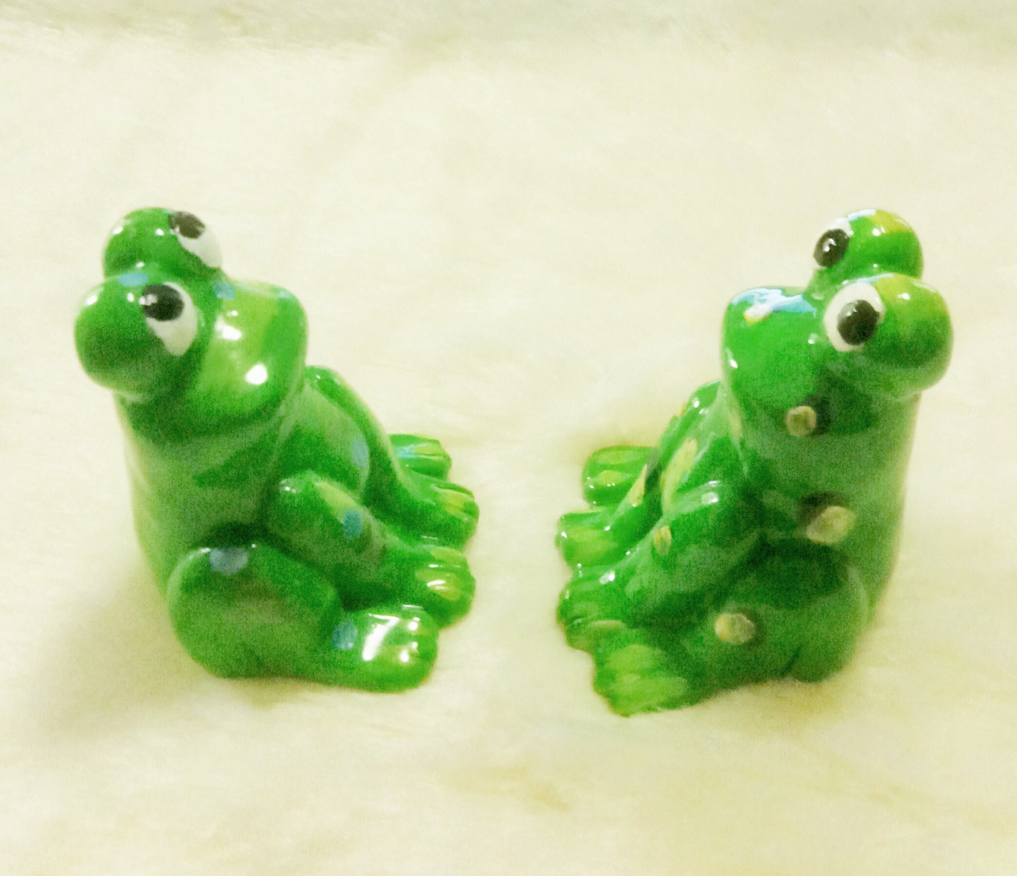Funny Frog Sculpture, Quirky Statue, Small Figurines, Whimsical Frog ...