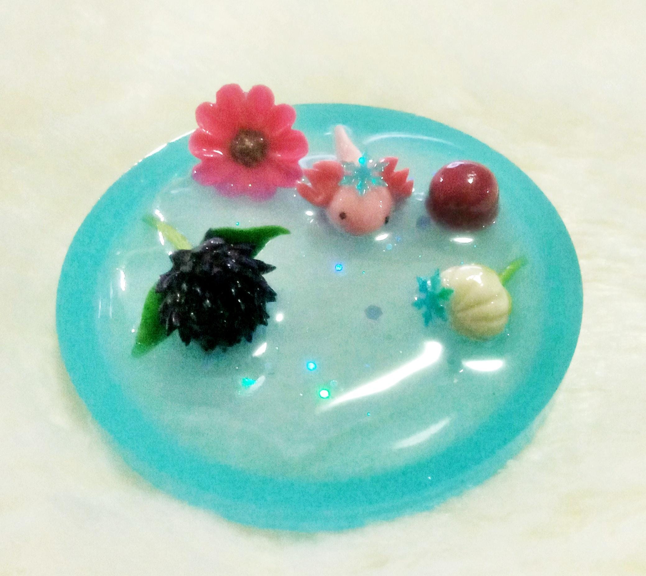 Axolotl Sculpture, Axolotl Resin, Axolotl in Pond Epoxy Resin Magnet ...