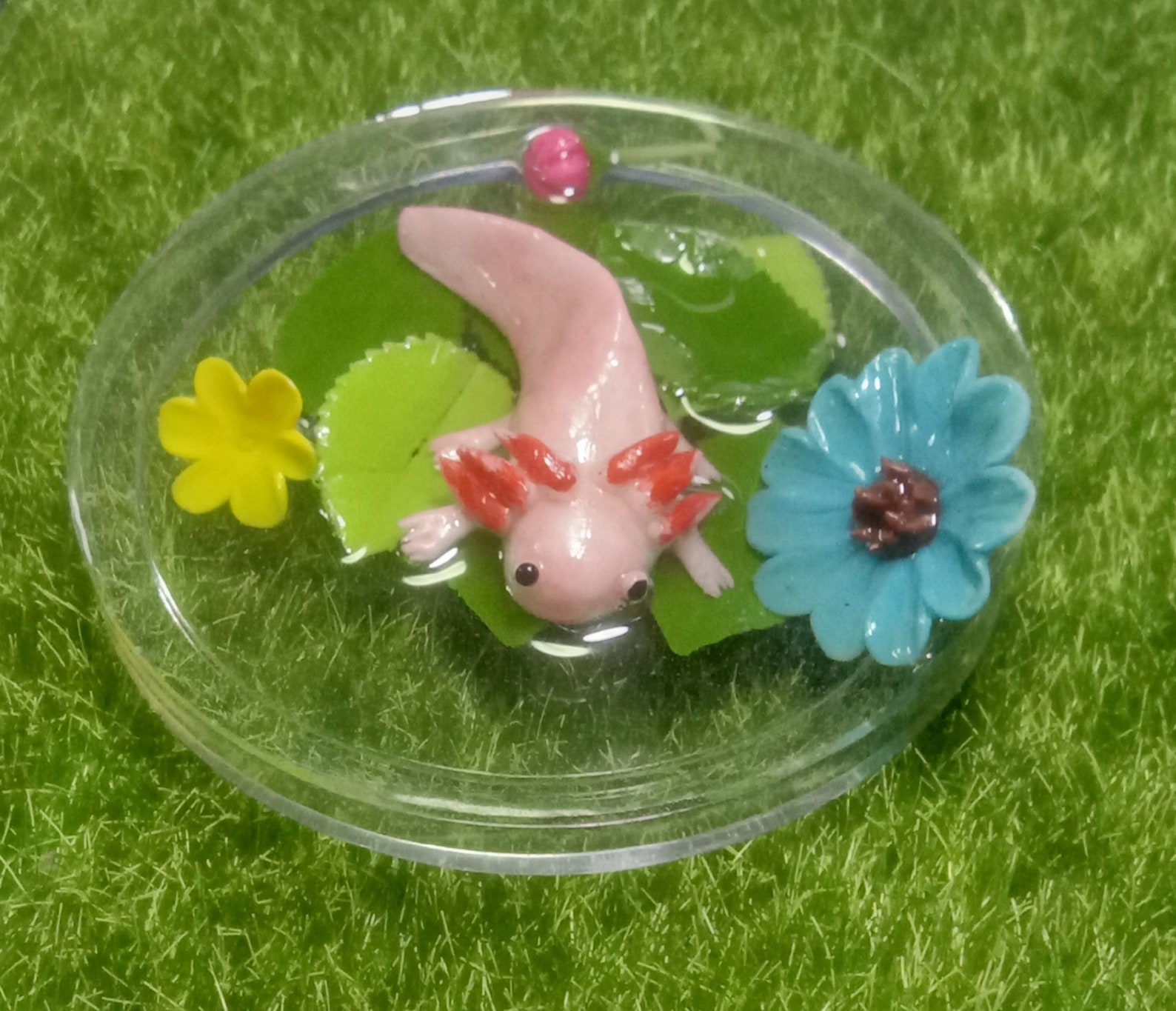 Axolotl Sculpture, Axolotl Resin, Axolotl in Pond Epoxy Resin Magnet ...