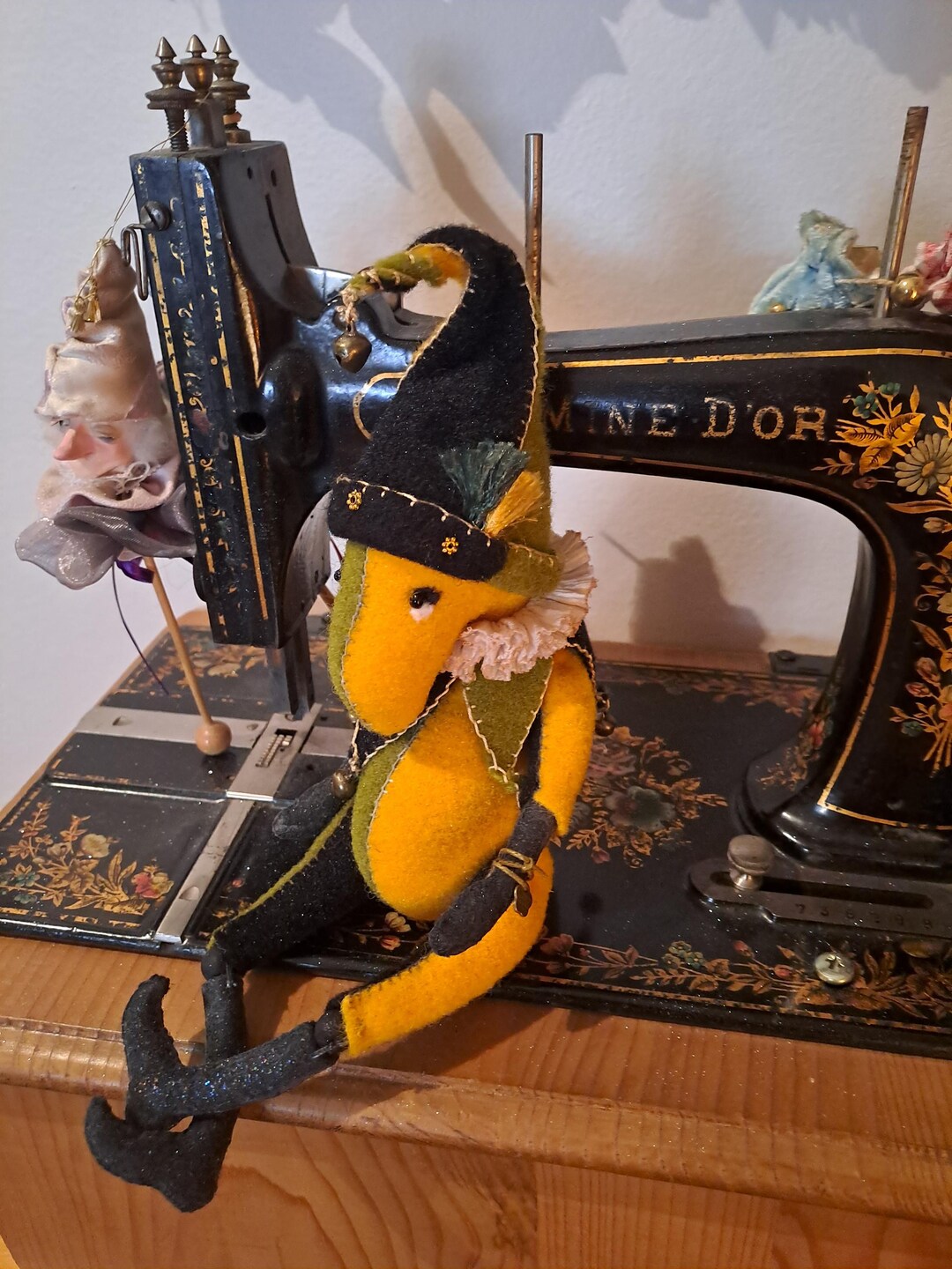 King's Jester Rat in Wool Felt Comedy Dell Arte - Etsy