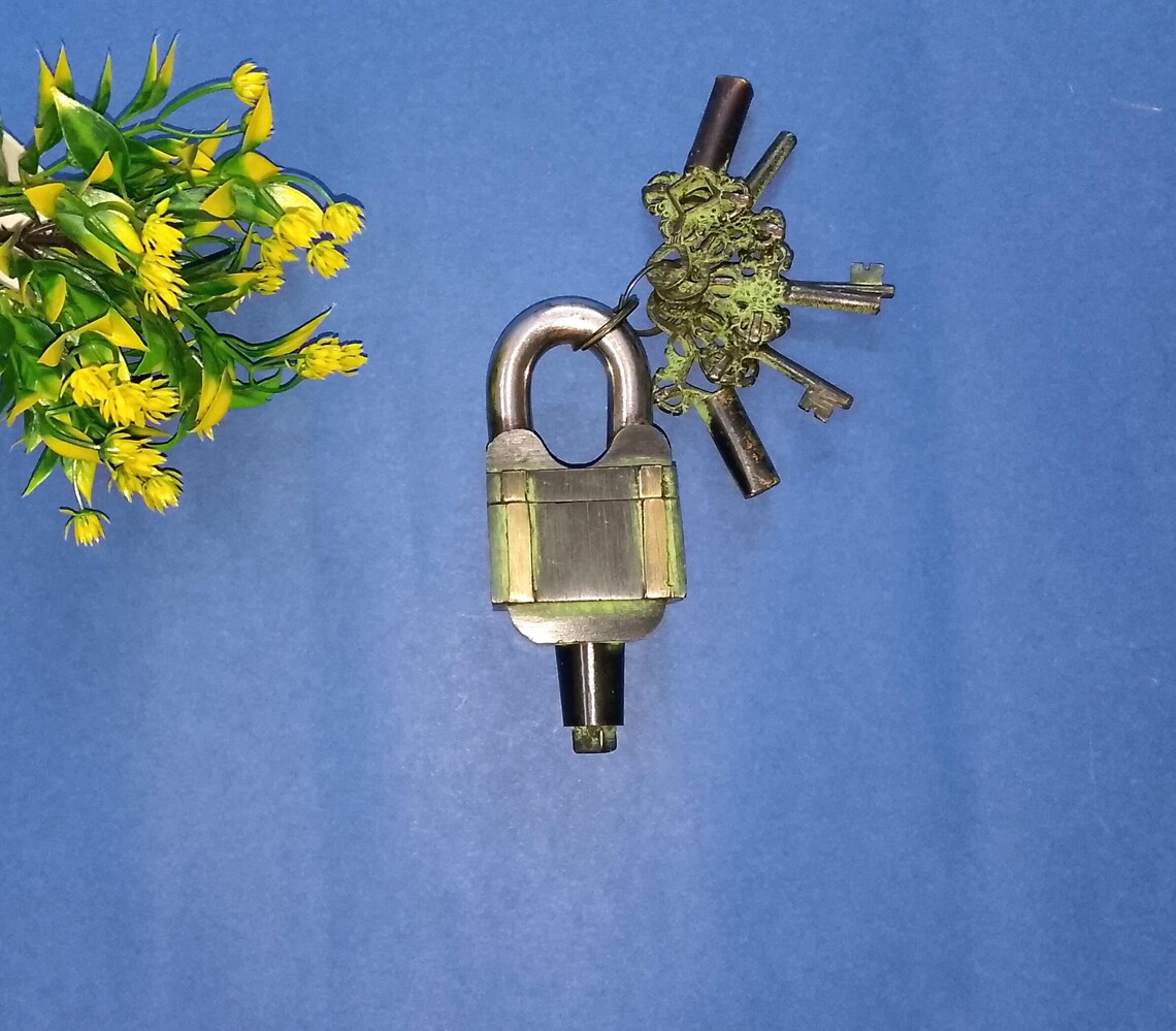 Brass Tricky Lock With 06 Keys | Handcrafted Puzzle Padlock | Working ...