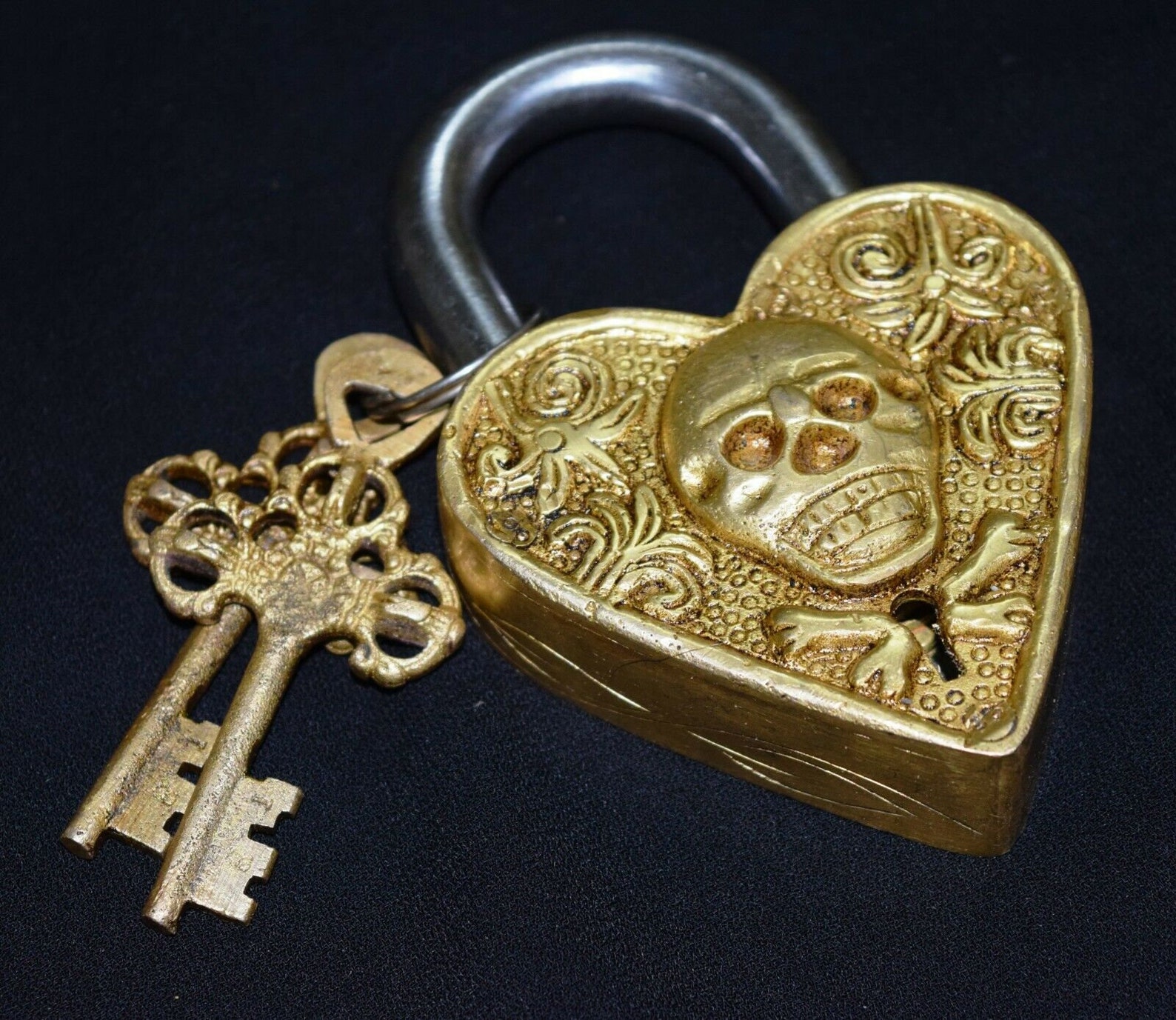 Heart Shape Skull Padlock | Brass Antique Design Skull Working Door ...