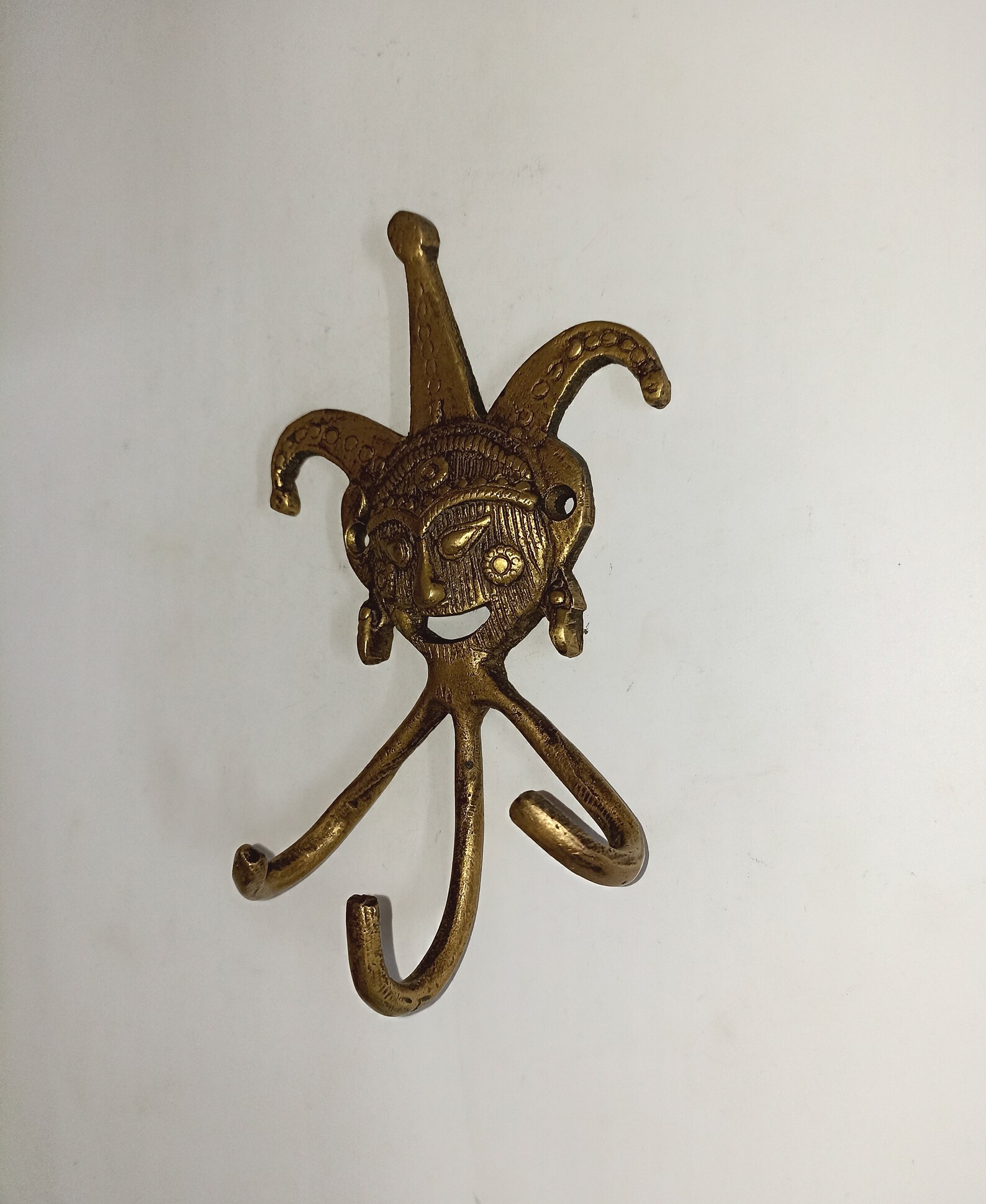 Bastar Happy Man Design Wall Hanging Hook | Brass Joker Face Wall ...