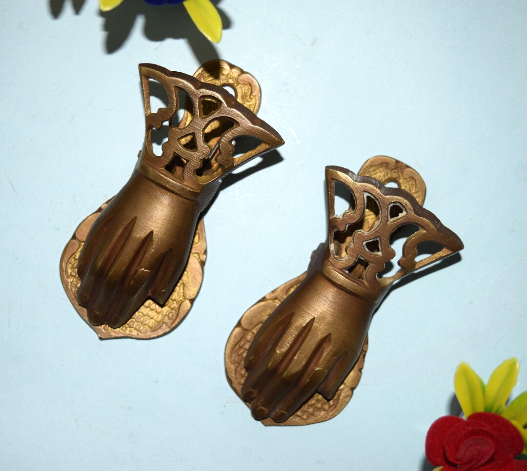 Girl Hand Shape Paper Clip Brass Lady Hand Paper Fastener With Base ...