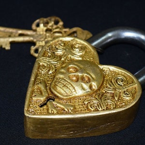 Heart Shape Skull Padlock | Brass Antique Design Skull Working Door ...