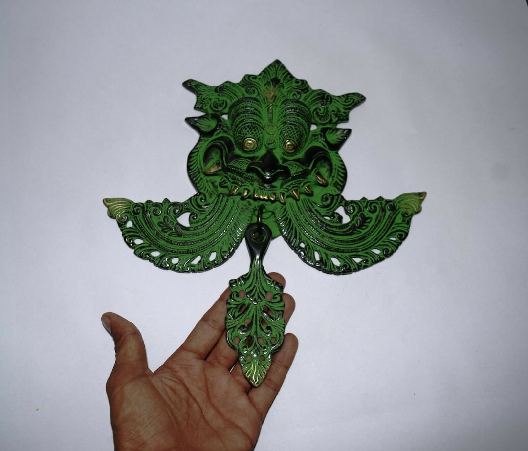 Yali Face Wall Sculptrue | Brass Temple Cultural Art Wall Hanging ...