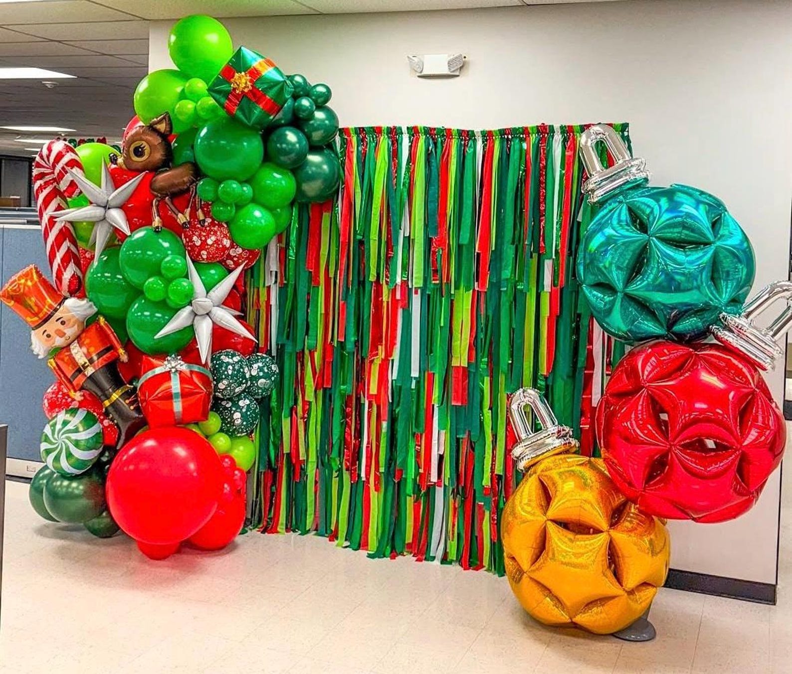 Grinch Backdrop/christmas Elf’s Party Backdrop/ Backdrop for Christmas ...