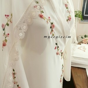 Hand-embroidered Robe and Prayer Rug Set for Bride, Fancy Dressing Gown ...