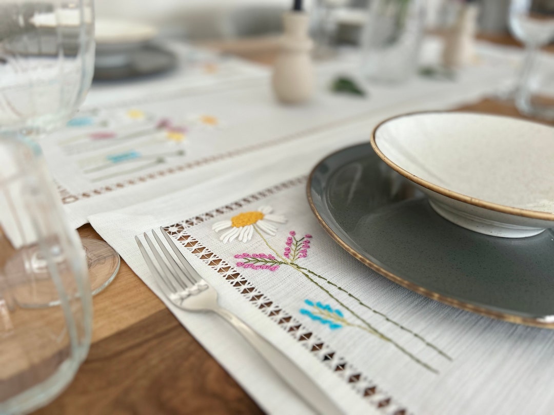 Hand Embroidered Daisy Model Linen Table Runner and Table Mat Dinner ...