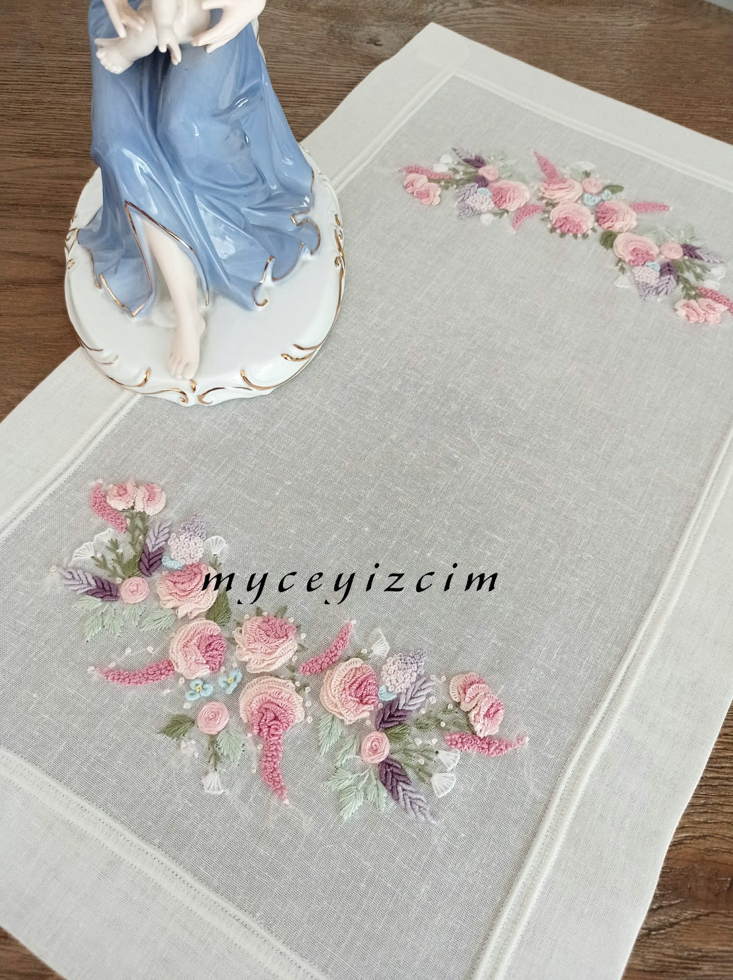 Hand Embroidered Modern Linen Table Runner , Kithchen Decor, Table ...