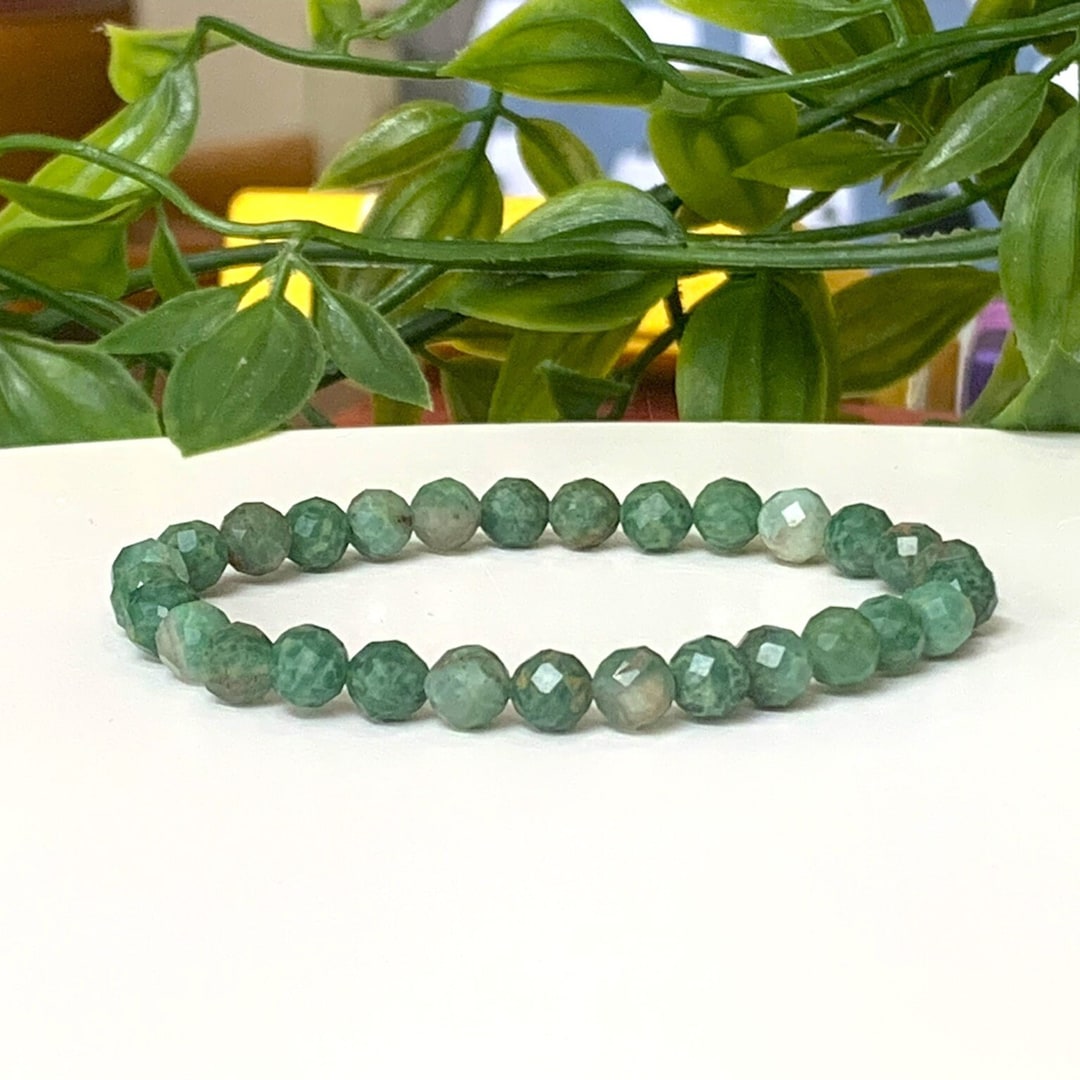 Green Emerald Quartz Gemstone Bracelet Stretch Bracelet, 6mm Facetted ...