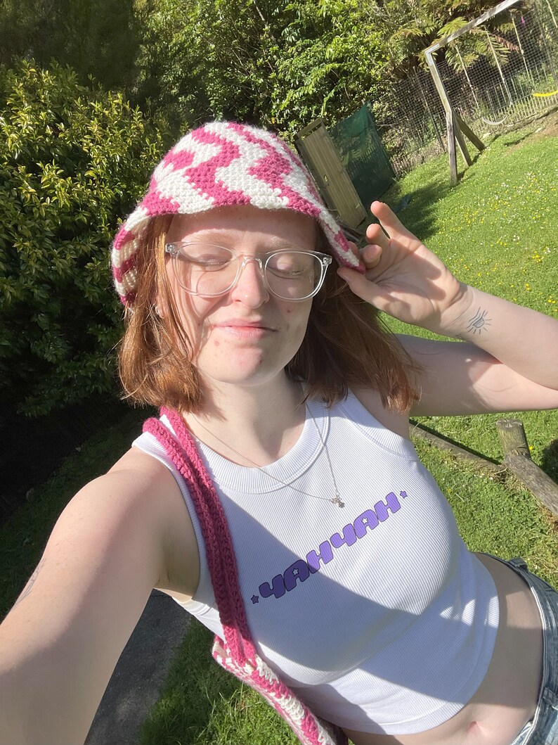 The Wavy Days Bucket Hat Advanced Level Crochet Pattern - Etsy