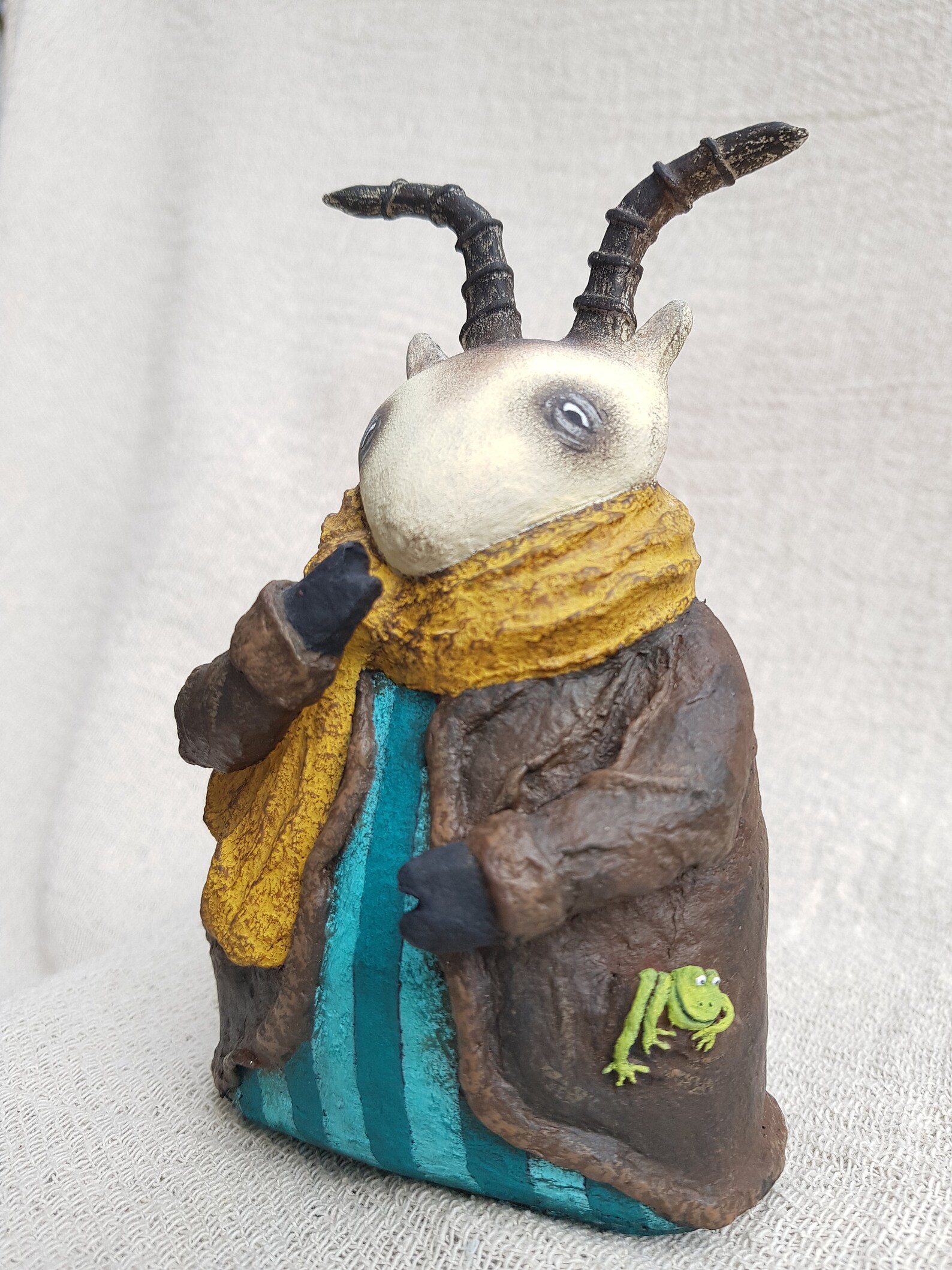 Unique Ram Sheep With a Cute Frog in Her Pocket Perfect Gift for Living ...