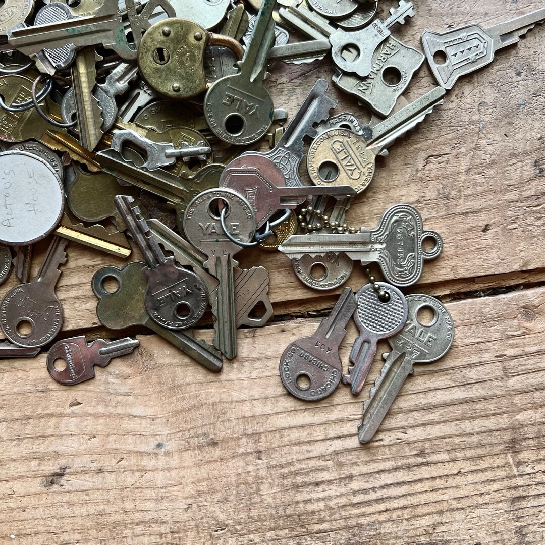 Antique Key Lots, Sets of Five (early to Mid-1900s) | Eastlake, Chicago ...