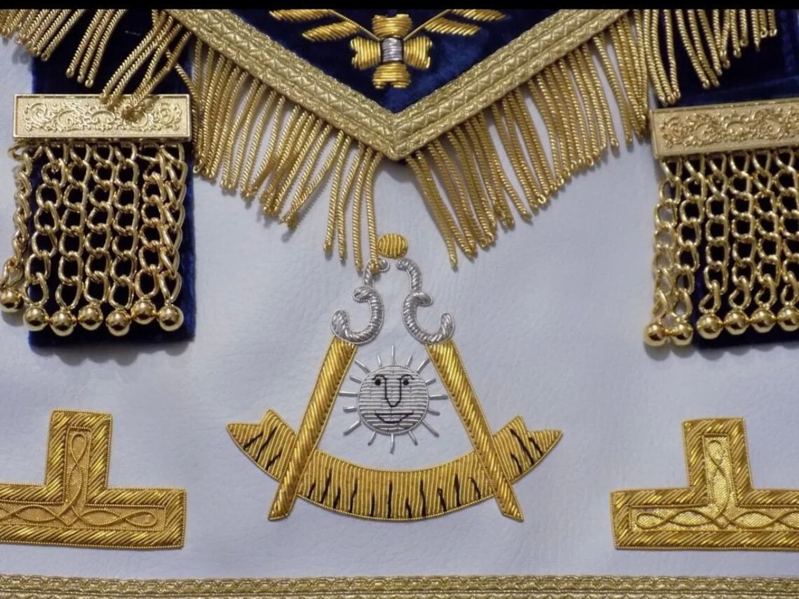 Past Master Masonic Apron Logo W/o Square Chains Gold Bullion Satin ...