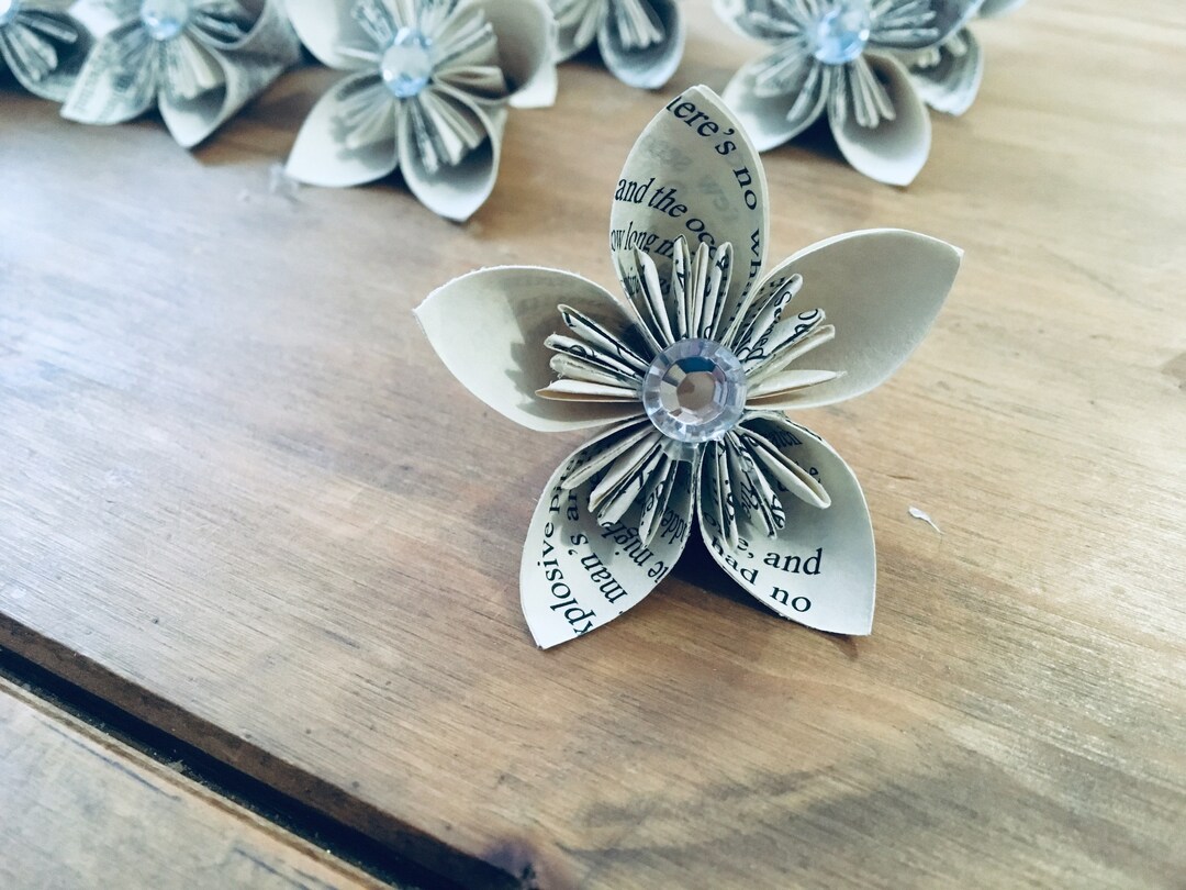 6 Book Page Paper Flowers - Etsy