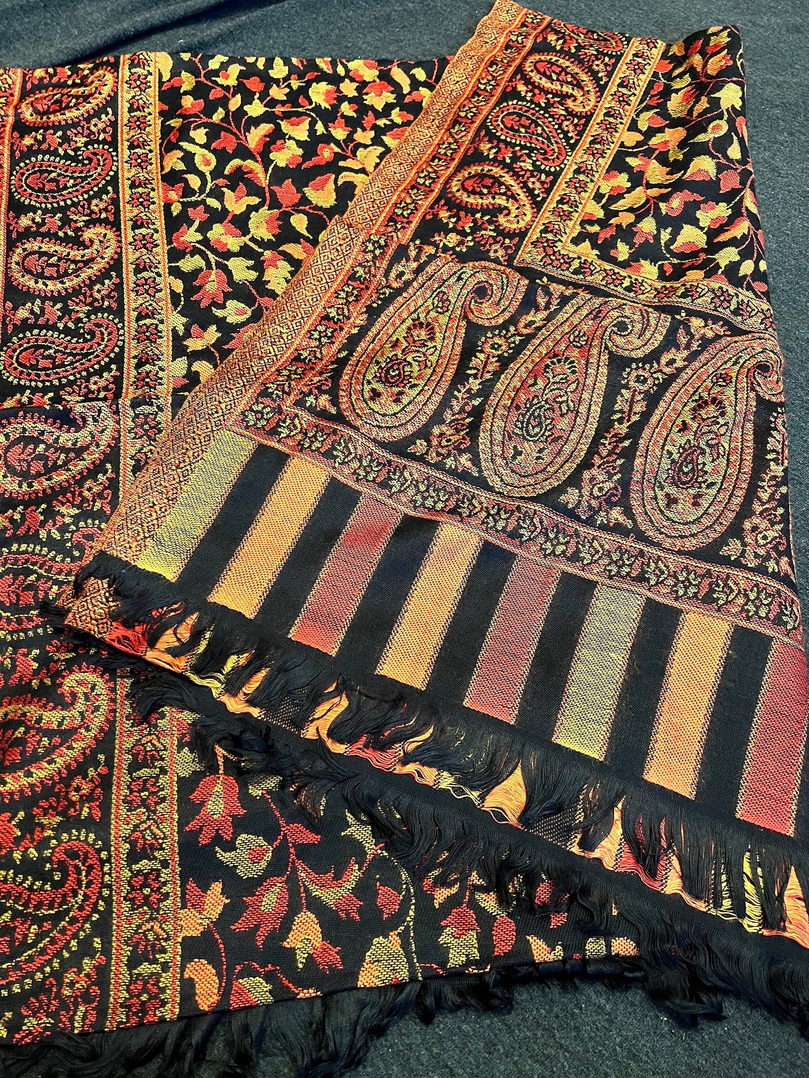 Kani Shawl/ Shawls/ Kashmiri Shawls/ Embroidered Shawls/ Christmas ...